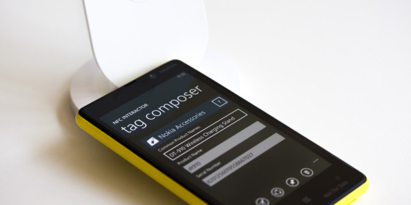 NFC interactor – Nokia Accessories – Wireless Charging Stand – NFCinteractor.com